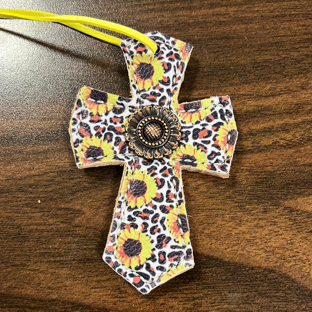 Sunflower/Cheetah Saddle Cross – Melissa’s Custom Conchos