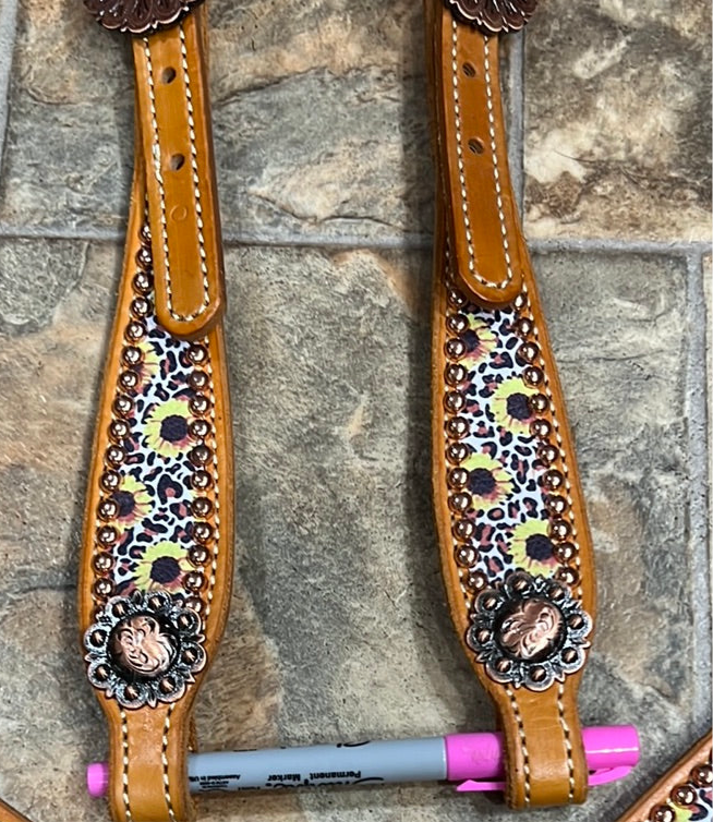 Cheetah/Sunflower Headstall – Melissa’s Custom Conchos