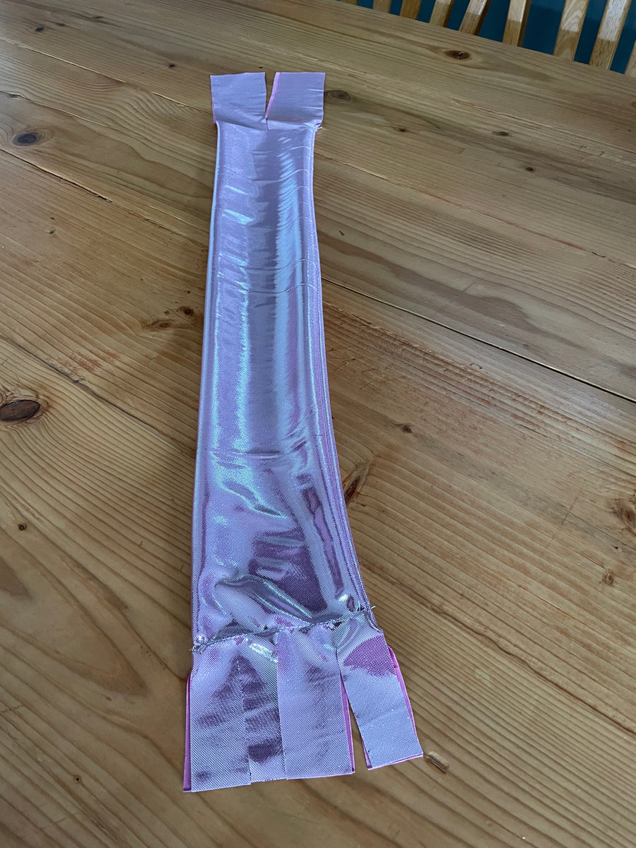 Pink Sparkly Tail Bag – Melissa’s Custom Conchos