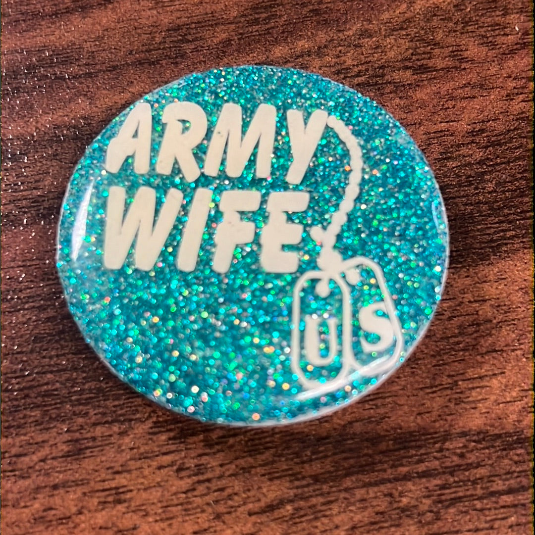 Turquoise Army Wife Pop Socket – Melissa’s Custom Conchos